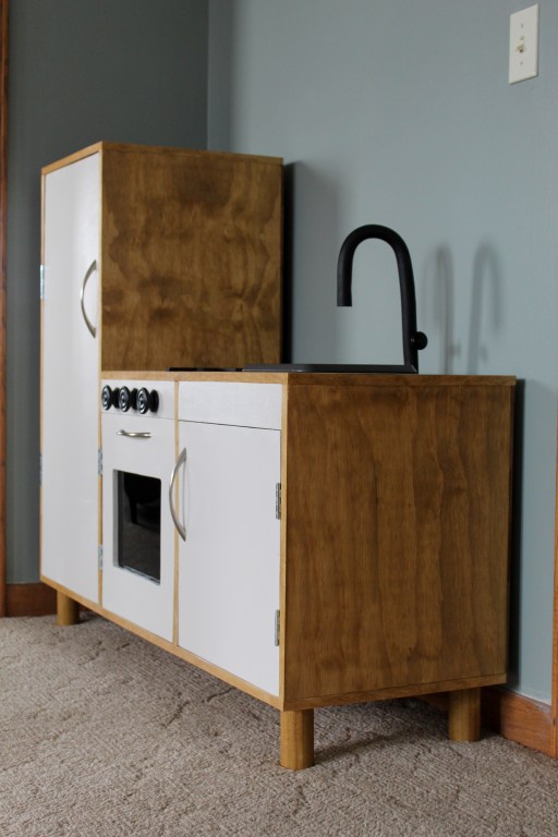 Our DIY Play Kitchen! – simplify the chaos