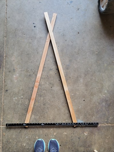 DIY Clothing Rack for Kids – simplify the chaos